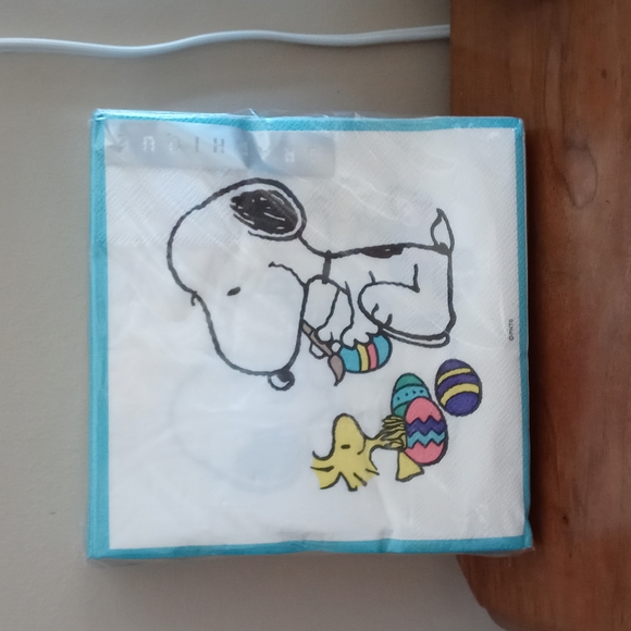 Peanuts | Holiday | Snoopy Dinner Napkins | Poshmark